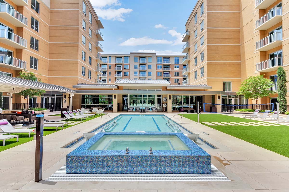 Apartments in North Dallas | The Royal